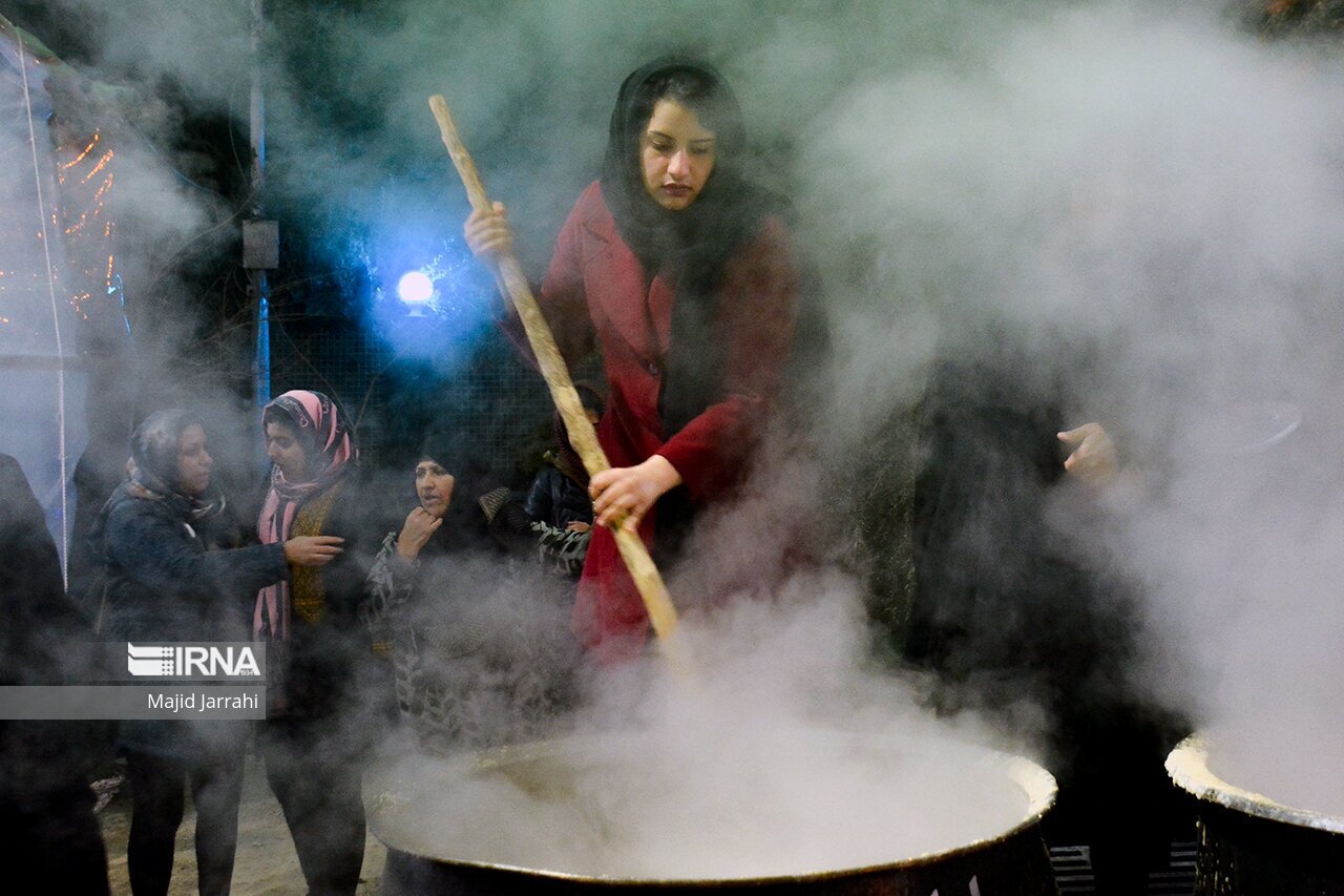 تصاویر: آیین سنتی کمچه زنی در تفت | سایت انتخاب